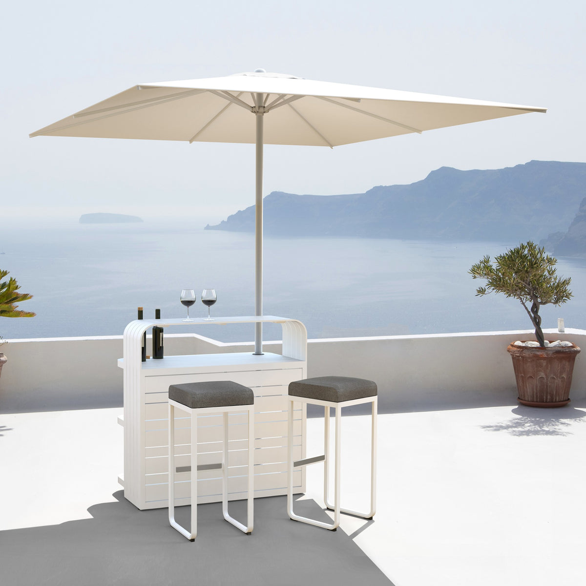 Luxurious Air White Outdoor Bar, 1.1M Made of Aluminium, Modular Syste ...